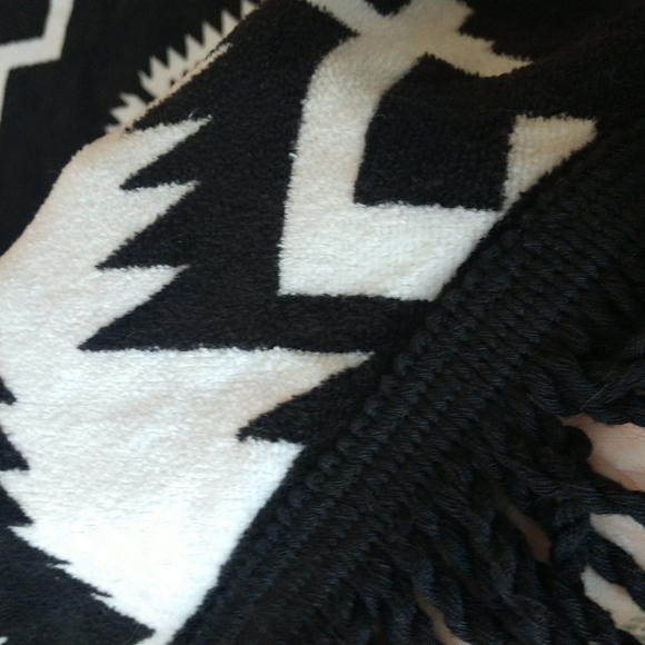 Better Homes And Gardens | Bath | Round Aztec Pattern Terry Towel Throw ...